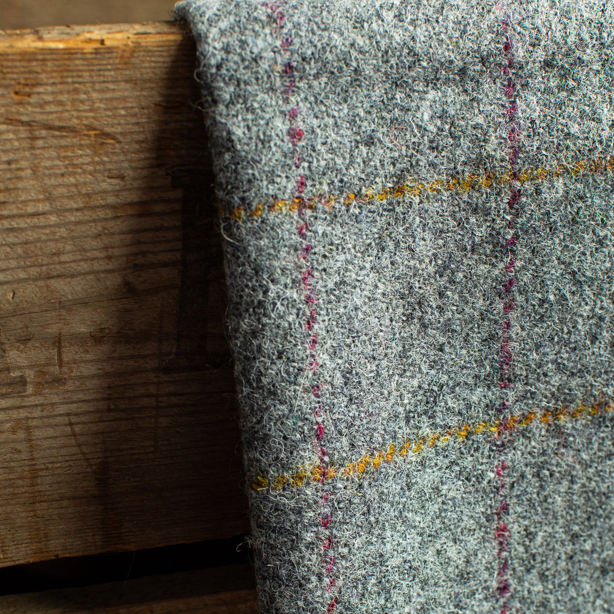 Harris Tweed Fabric 002 – Harris tweed Carloway Mill