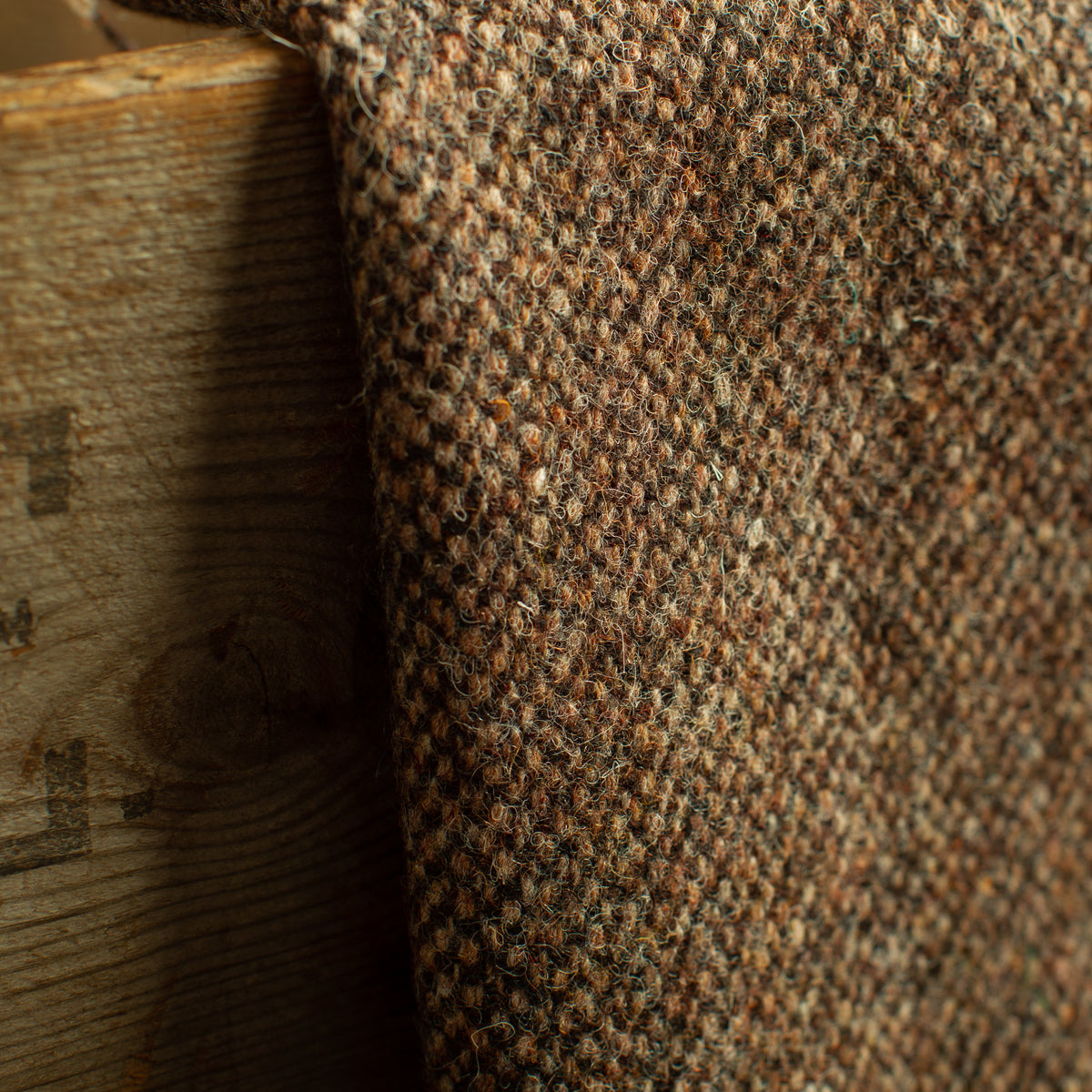 Harris Tweed Fabric 006 – Harris tweed Carloway Mill