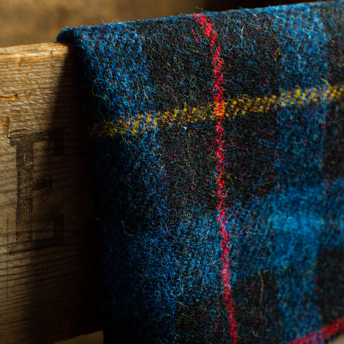 Harris Tweed Fabric 050 – Harris tweed Carloway Mill