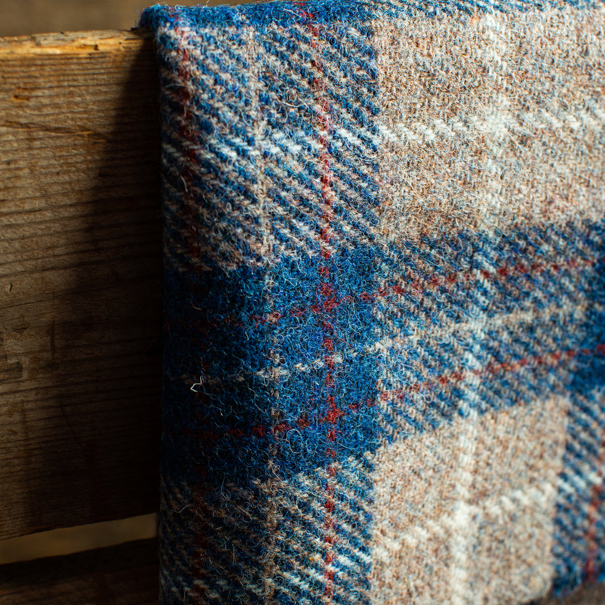 Harris Tweed Fabric 051 – Harris tweed Carloway Mill