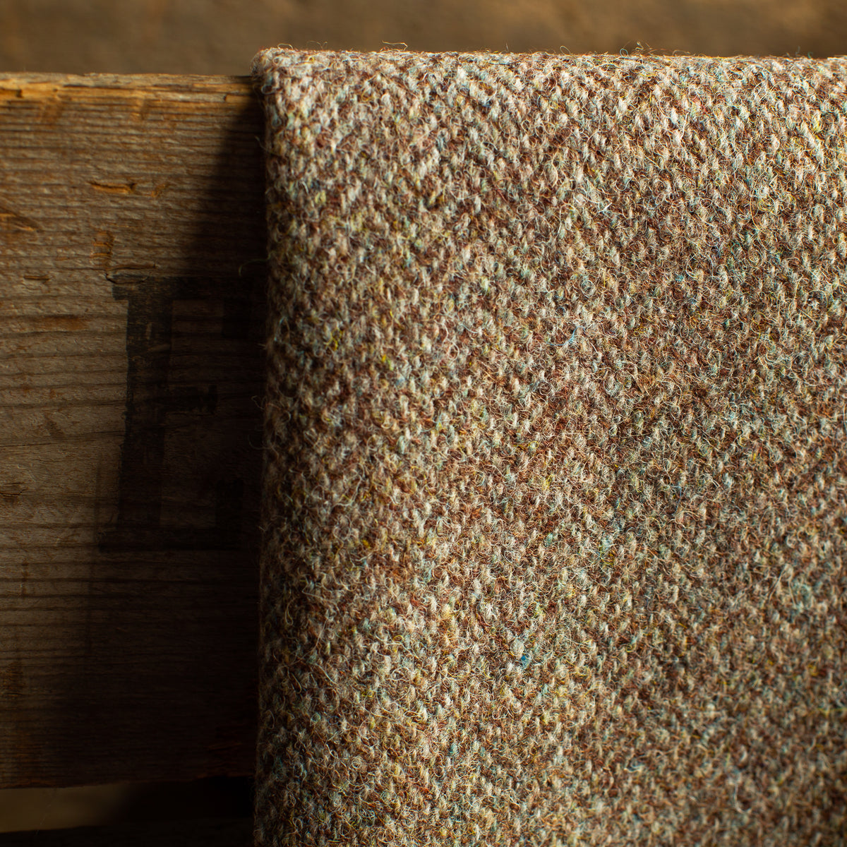 Harris Tweed Fabric 068 – Harris tweed Carloway Mill