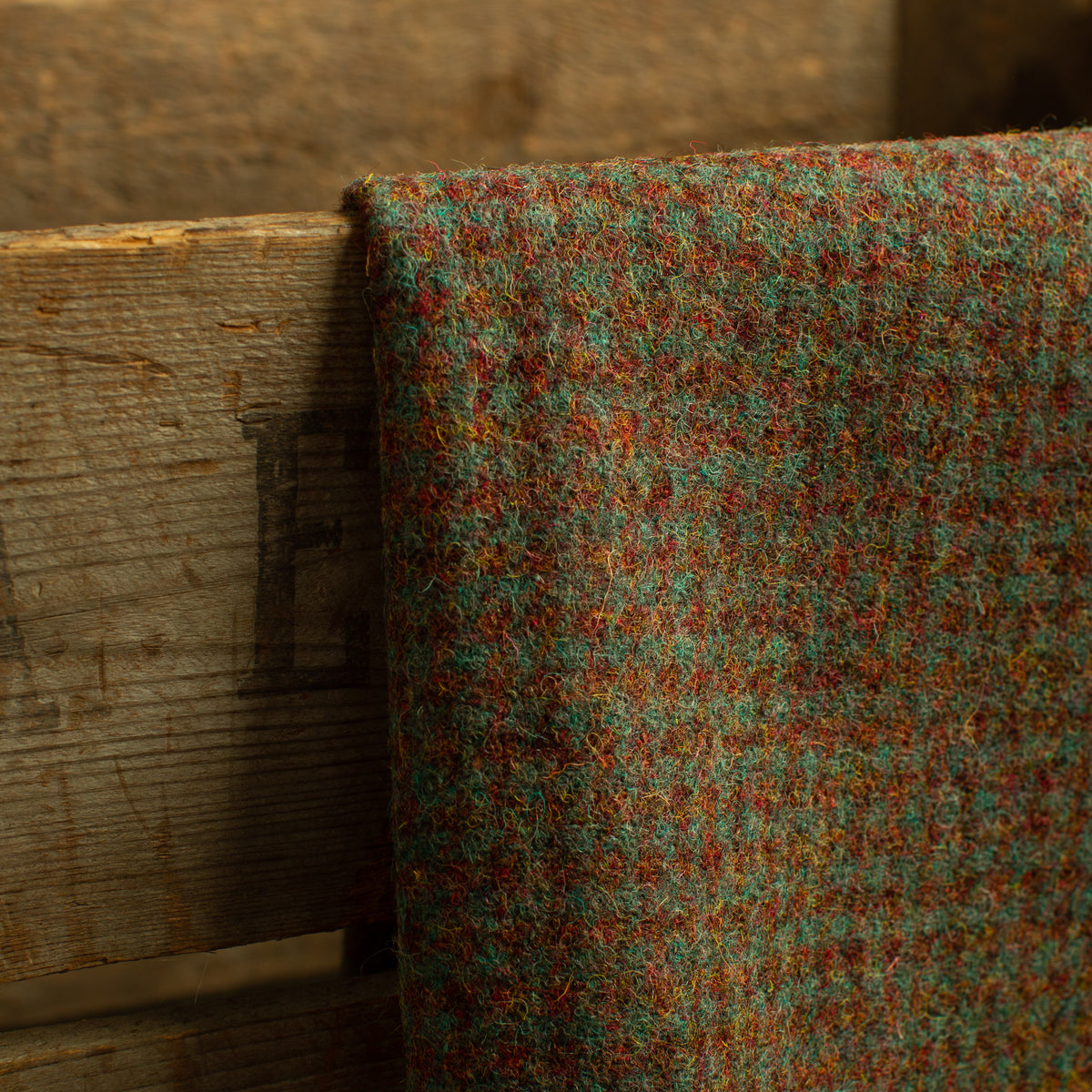 Harris Tweed Fabric 088 – Harris tweed Carloway Mill