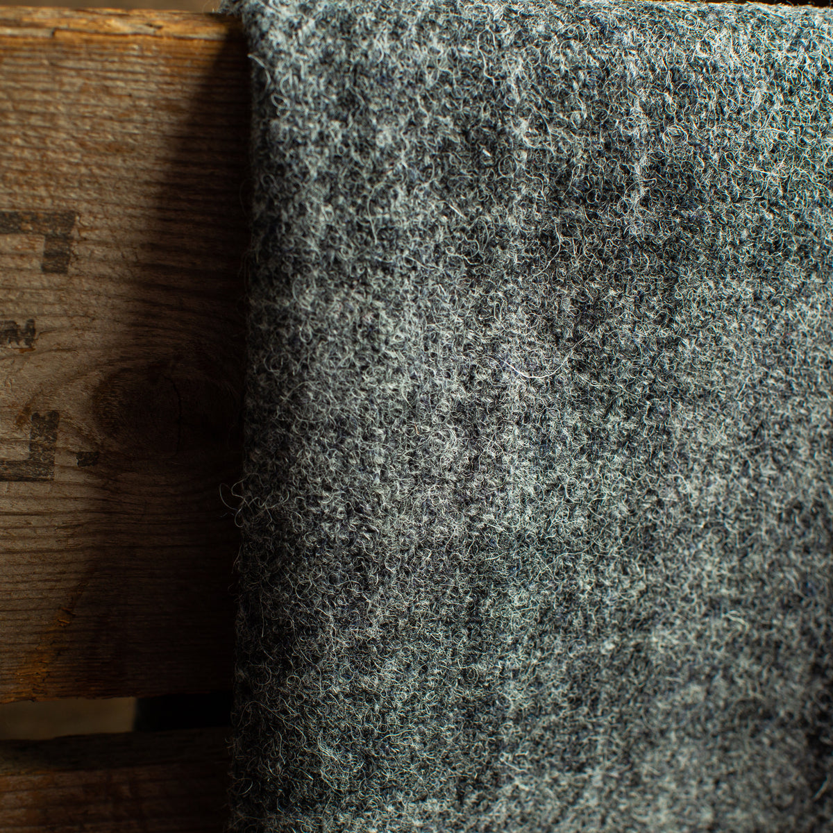 Harris Tweed Fabric 093 – Harris tweed Carloway Mill