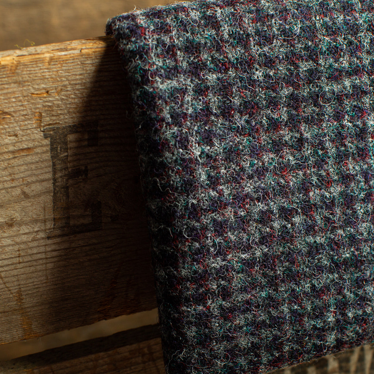Harris Tweed Fabric 099 – Harris tweed Carloway Mill