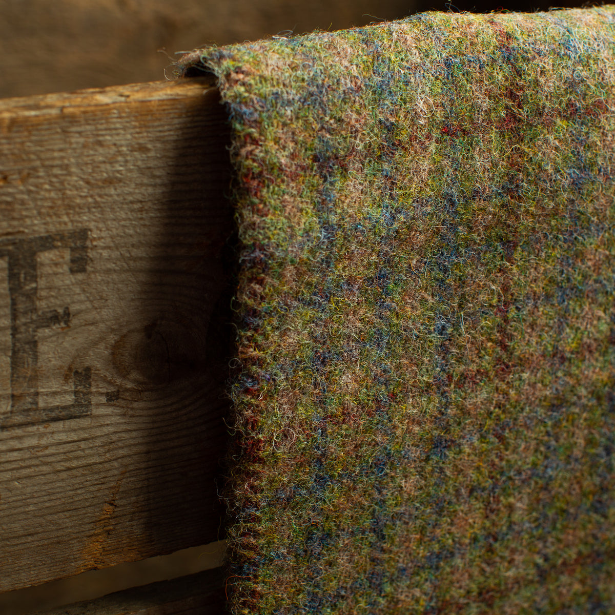 Harris Tweed Fabric 0111 – Harris tweed Carloway Mill